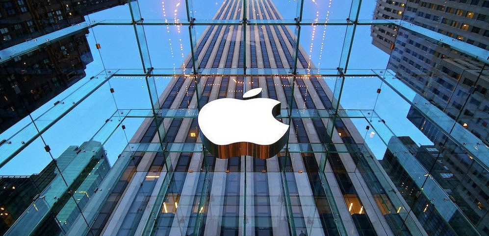 Apple atinge marca histórica de US$ 1 trilhão em valor de mercado ...