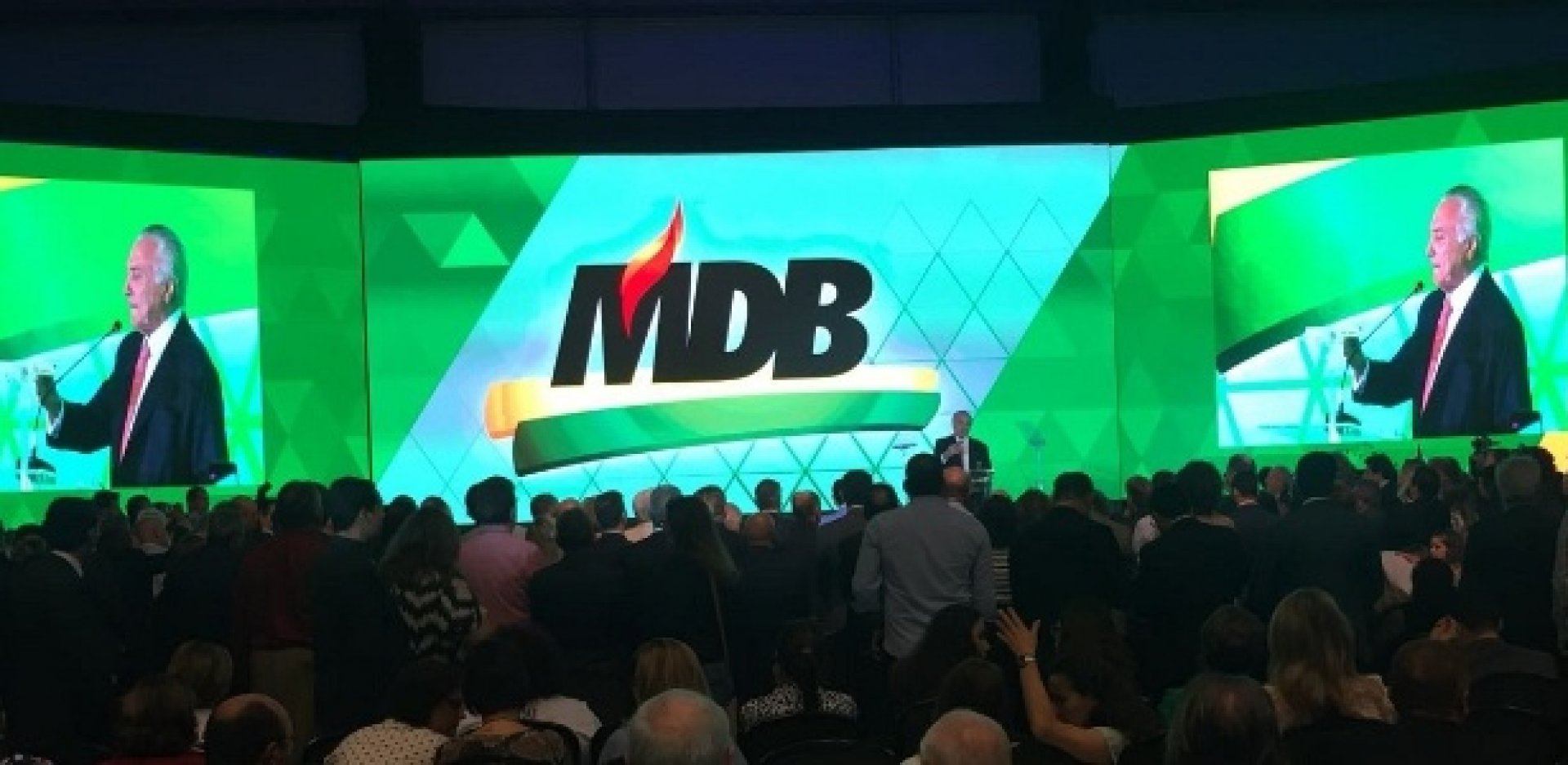 Integrantes do PMDB aprovam mudança de nome da sigla para MDB ...